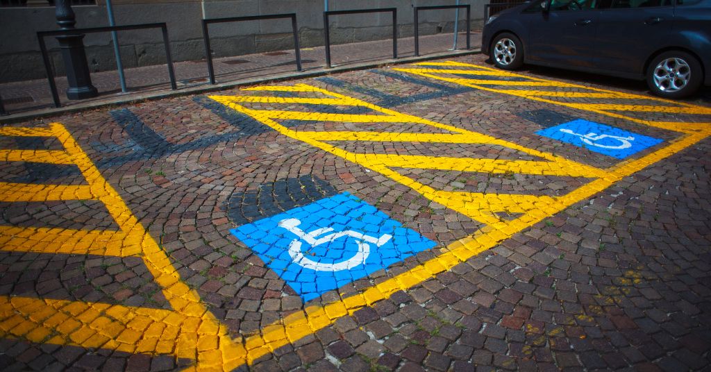 Contrassegno disabili senza scadenza: quando è possibile?